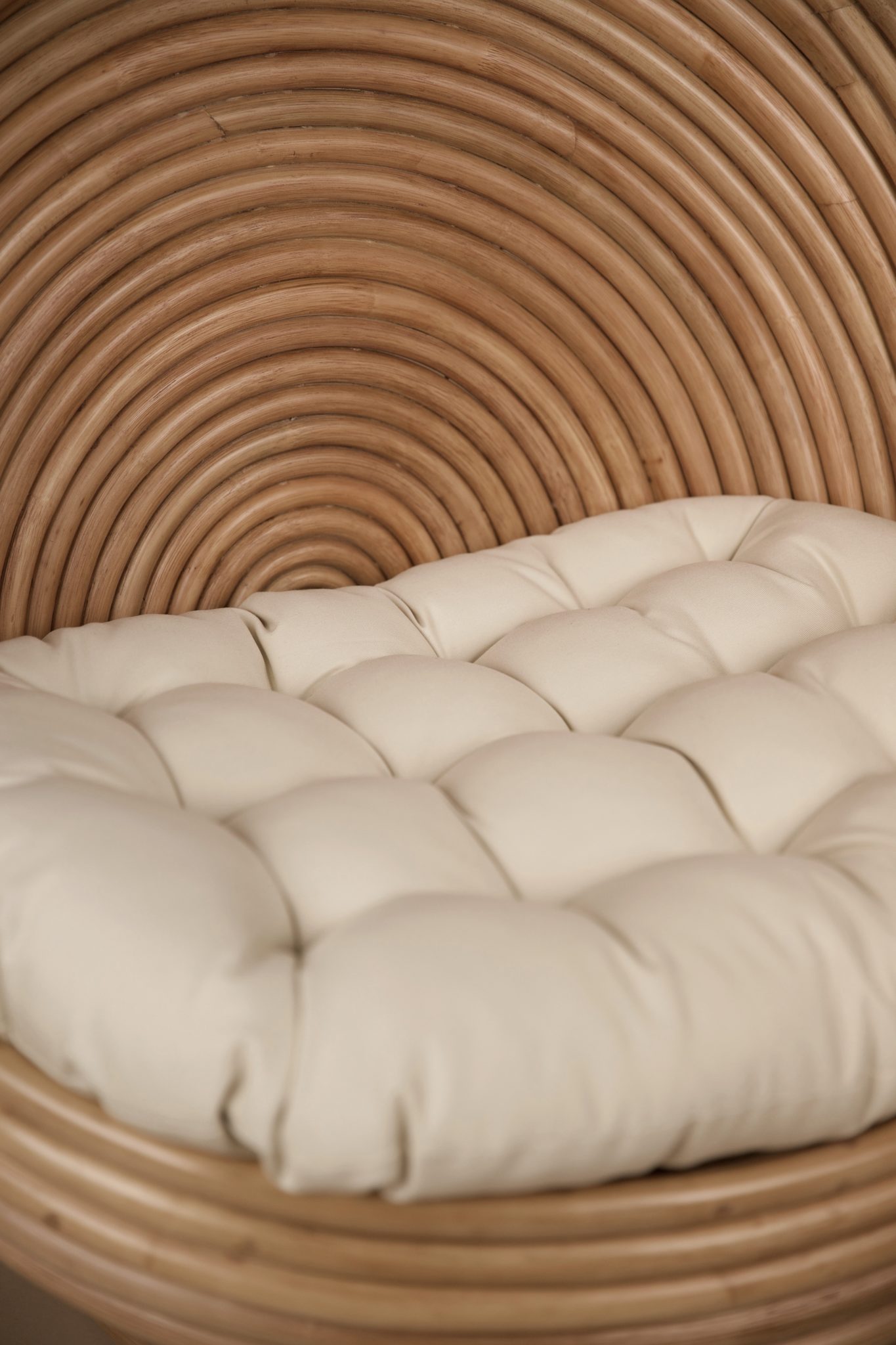 Rainbow Chair – Wonderium